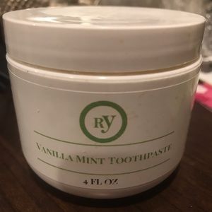 Other | Organic Vanilla Mint Toothpaste | Poshmark